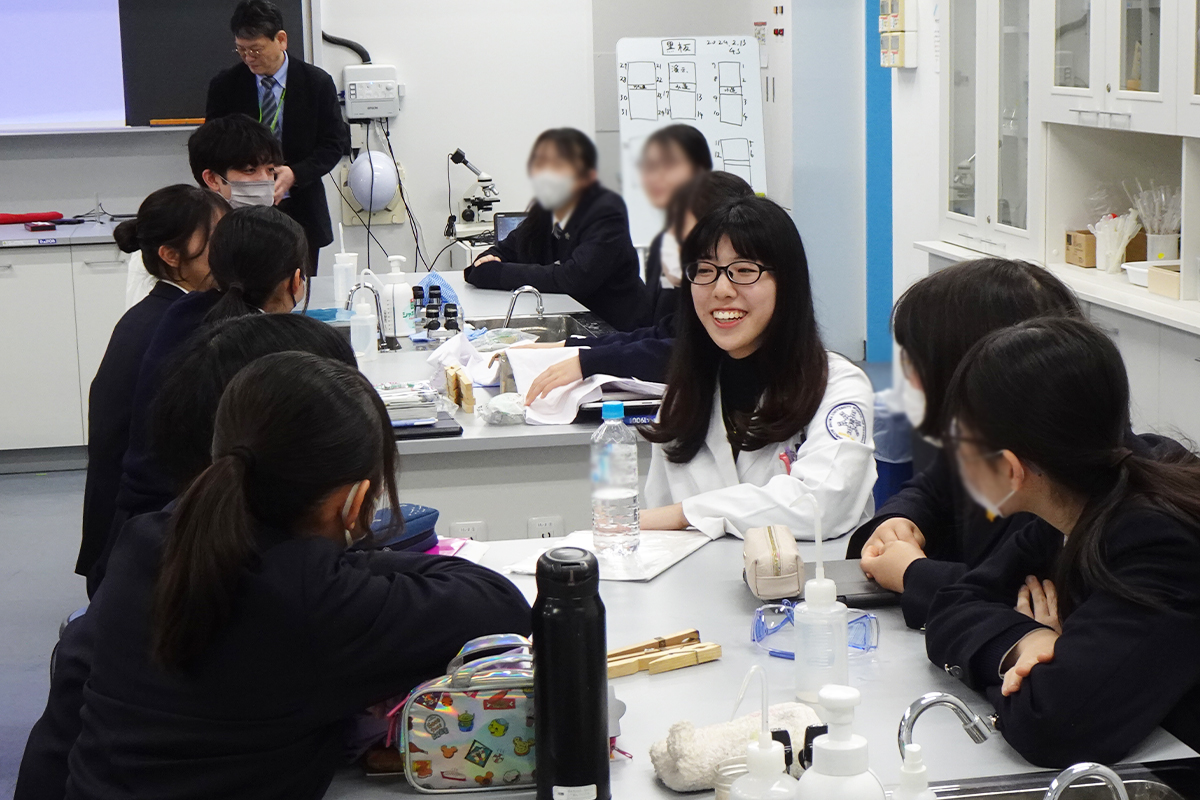 昭和女子大学附属昭和高等学校にて本学職員が出張授業を実施｜昭和医科大学